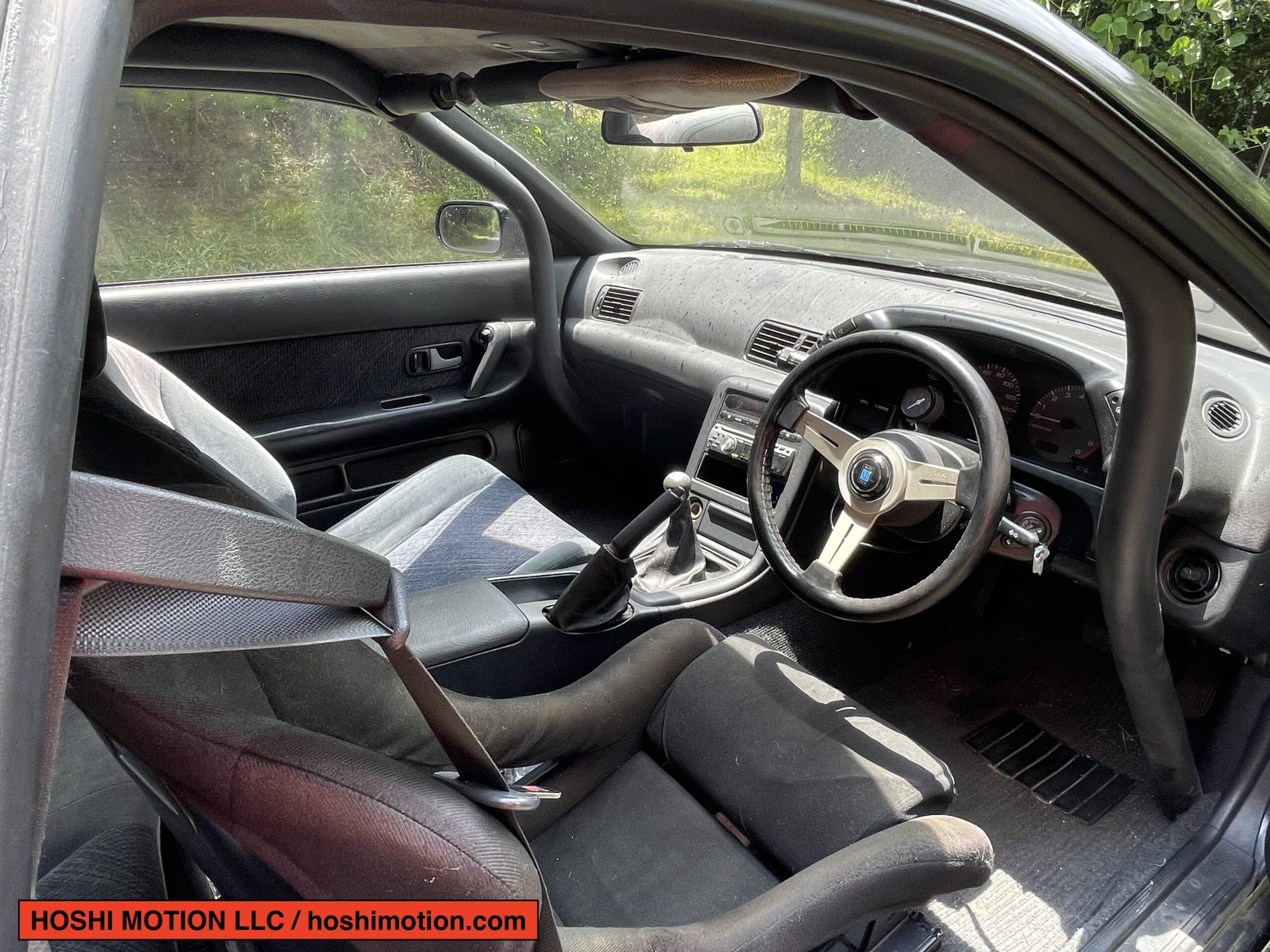 Nissan Skyline R32 Interior